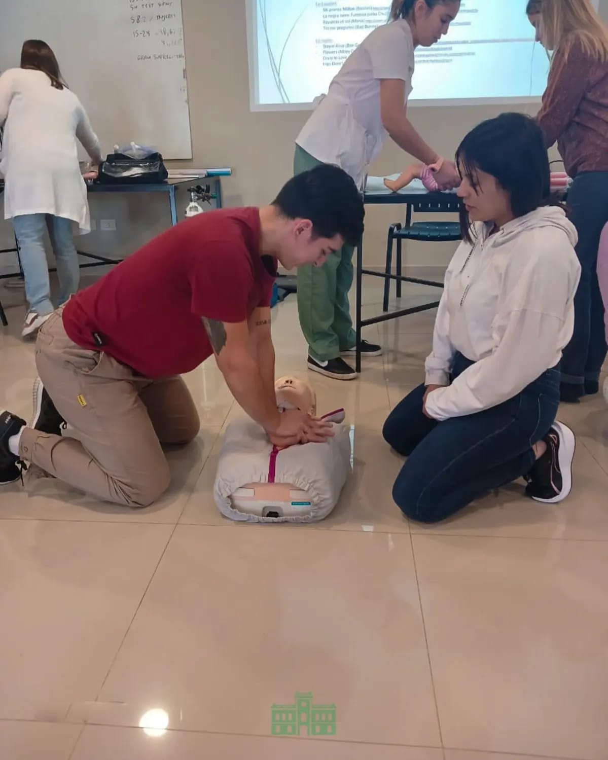 Capacitación en CAFO y RCP para personal del Hospital - Master News